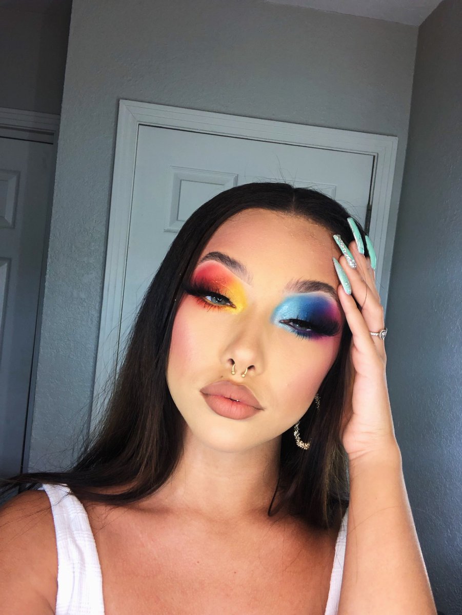 35 Most Beautiful Colorful Eyeshadow Looks | BeautyWayMag