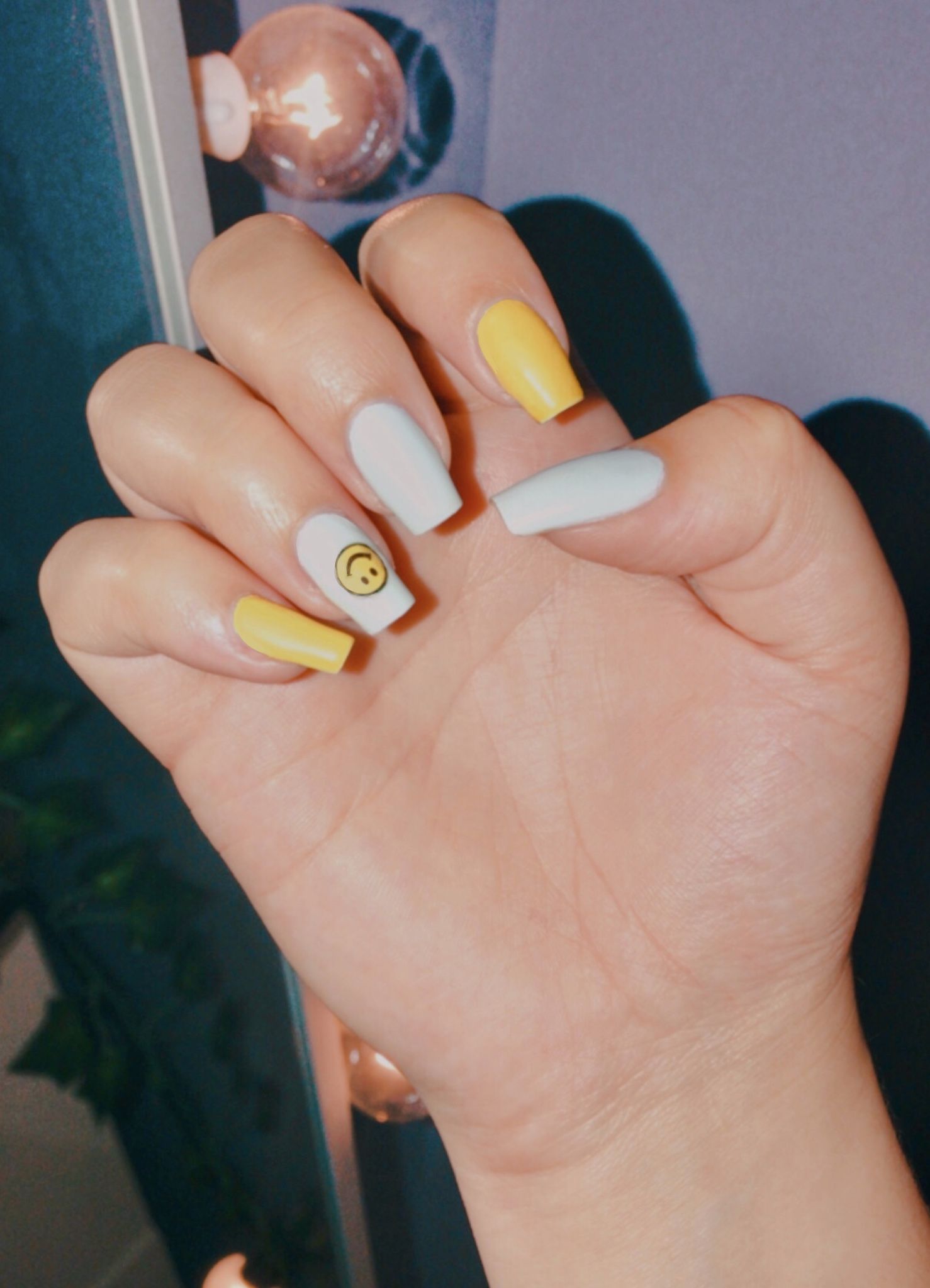 15 Cutest Smiley Face Nails | BeautyWayMag