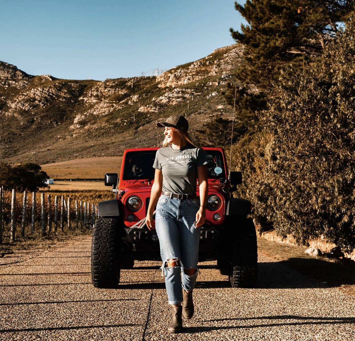 11 Outfit Ideas to Wear On A Jeep Tour | BeautyWayMag
