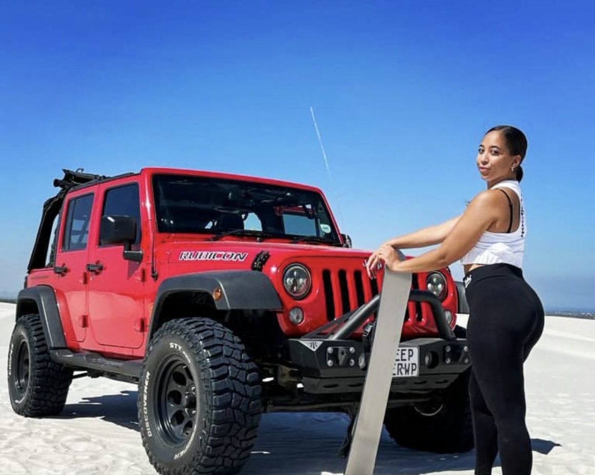 11 Outfit Ideas to Wear On A Jeep Tour | BeautyWayMag