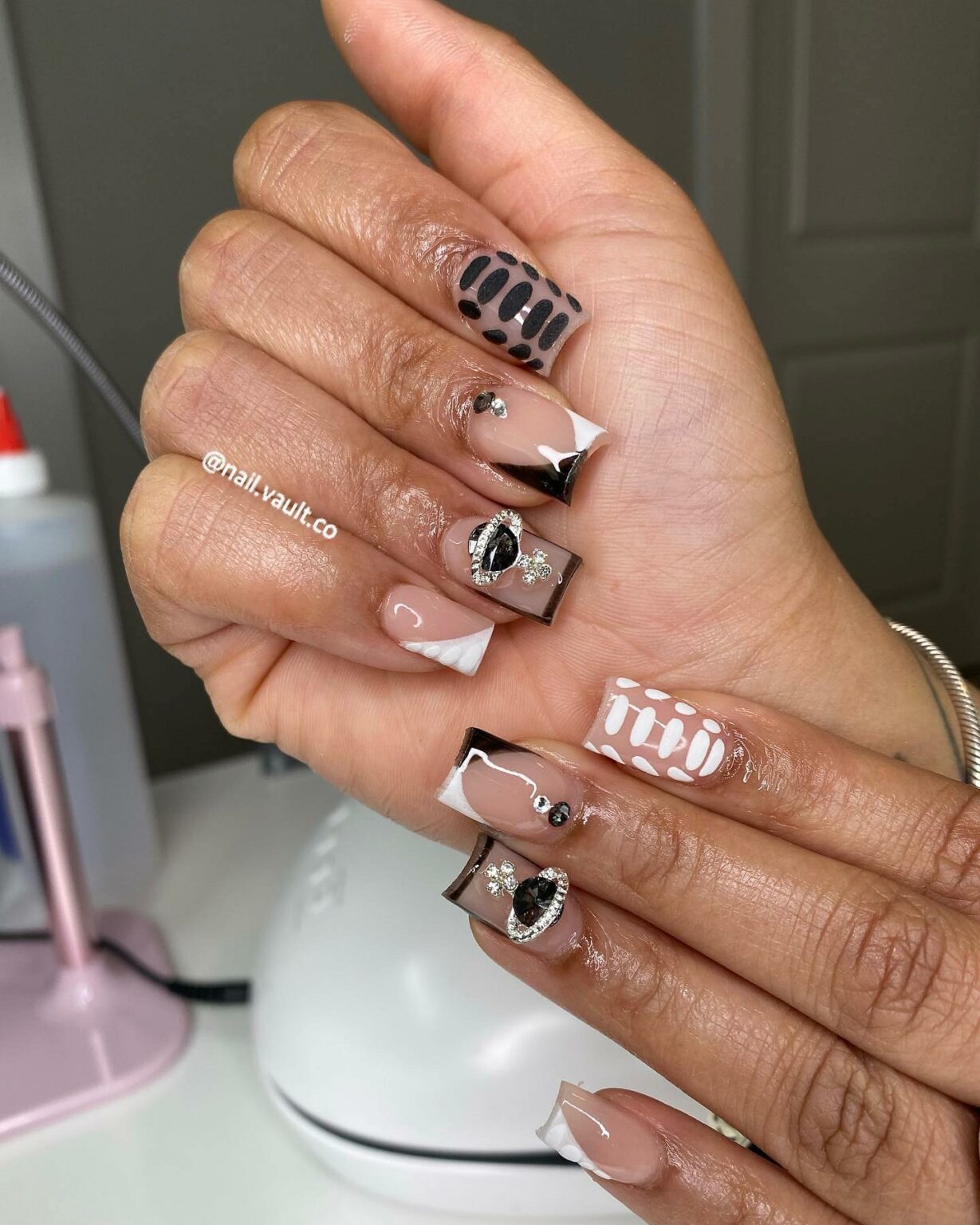 41 Short Acrylic Nail Ideas to Try Today | BeautyWayMag