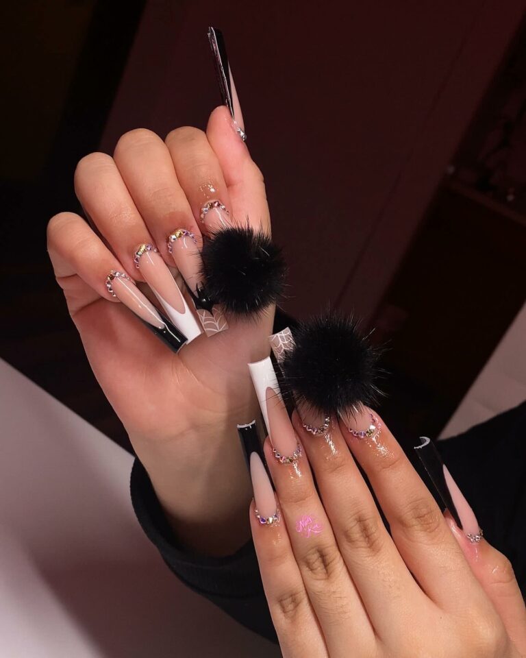 35 Classy Baddie Nails For The New Year | BeautyWayMag