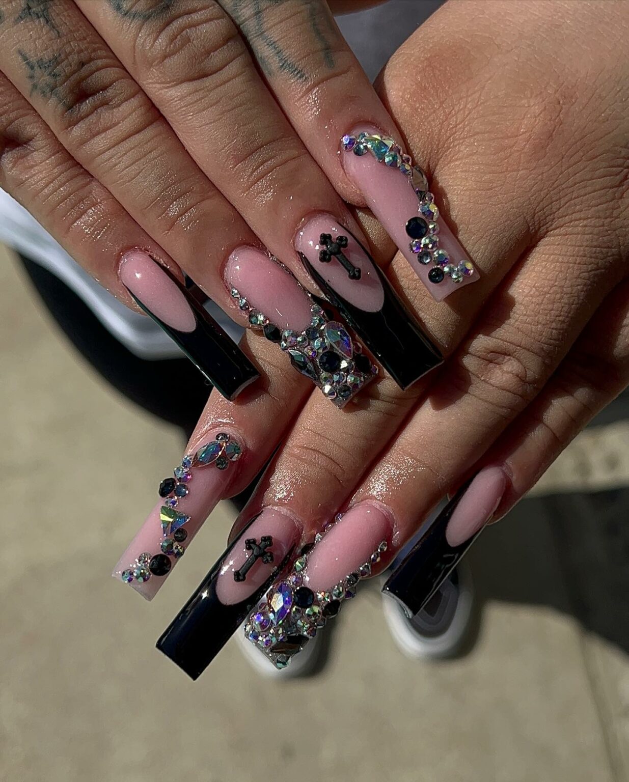 35 Classy Baddie Nails For The New Year | BeautyWayMag