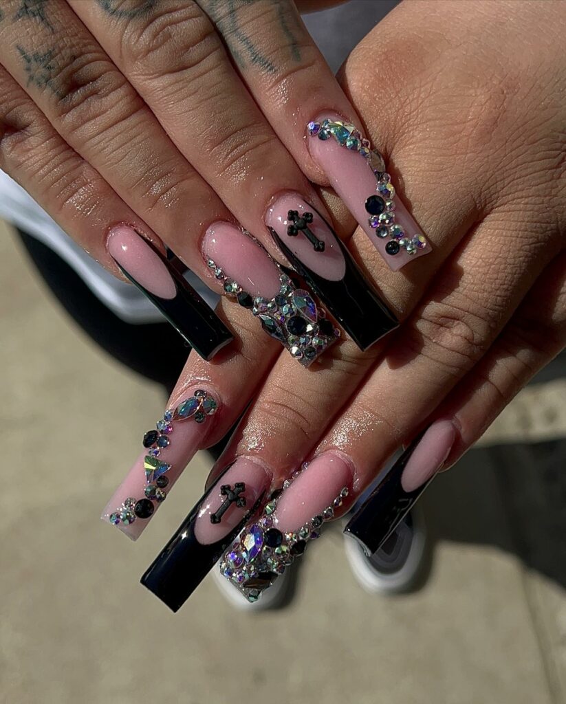 35 Classy Baddie Nails For The New Year | BeautyWayMag